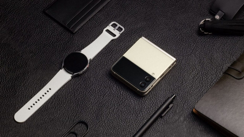 Samsung Galaxy Z Flip 3 5G Launched: All you need to know - TechieTechTech