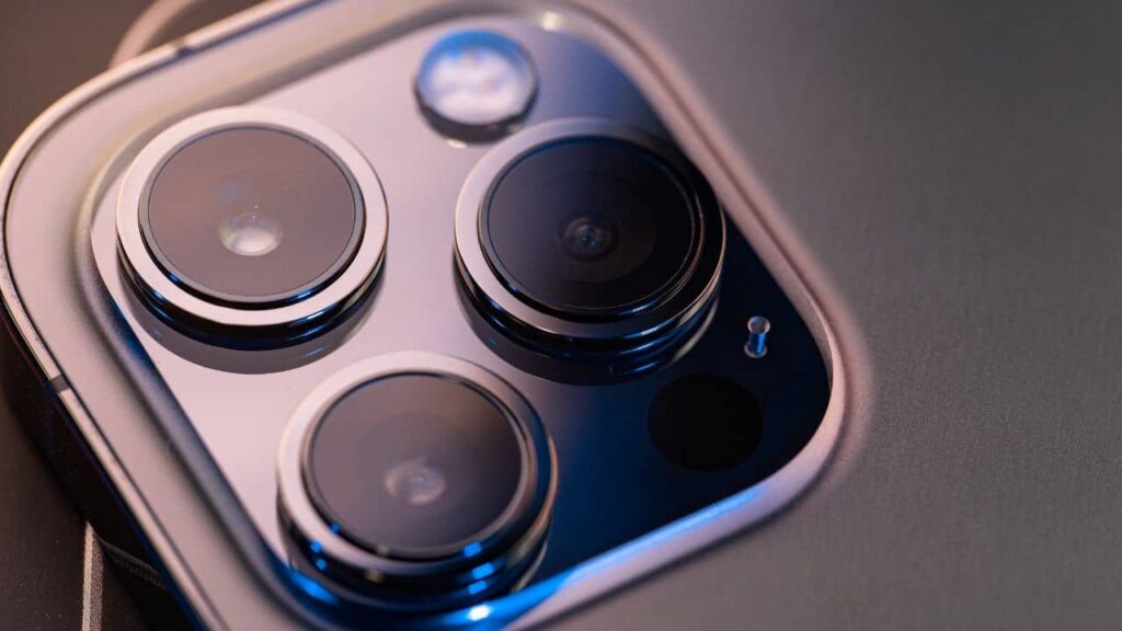 iPhone camera keeps refocusing? Here are 15 ways to fix it - TechieTechTech