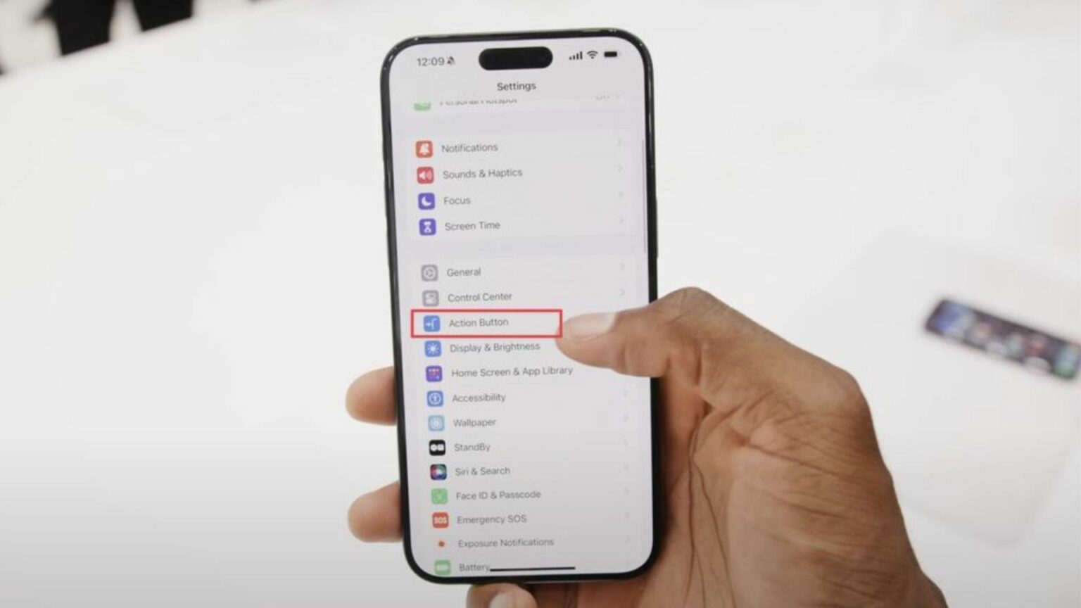 How to Customize the Action Button on Your iPhone 15 Pro Series ...